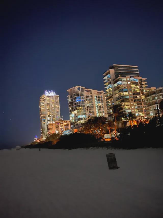 Miami Beach | Scrolller