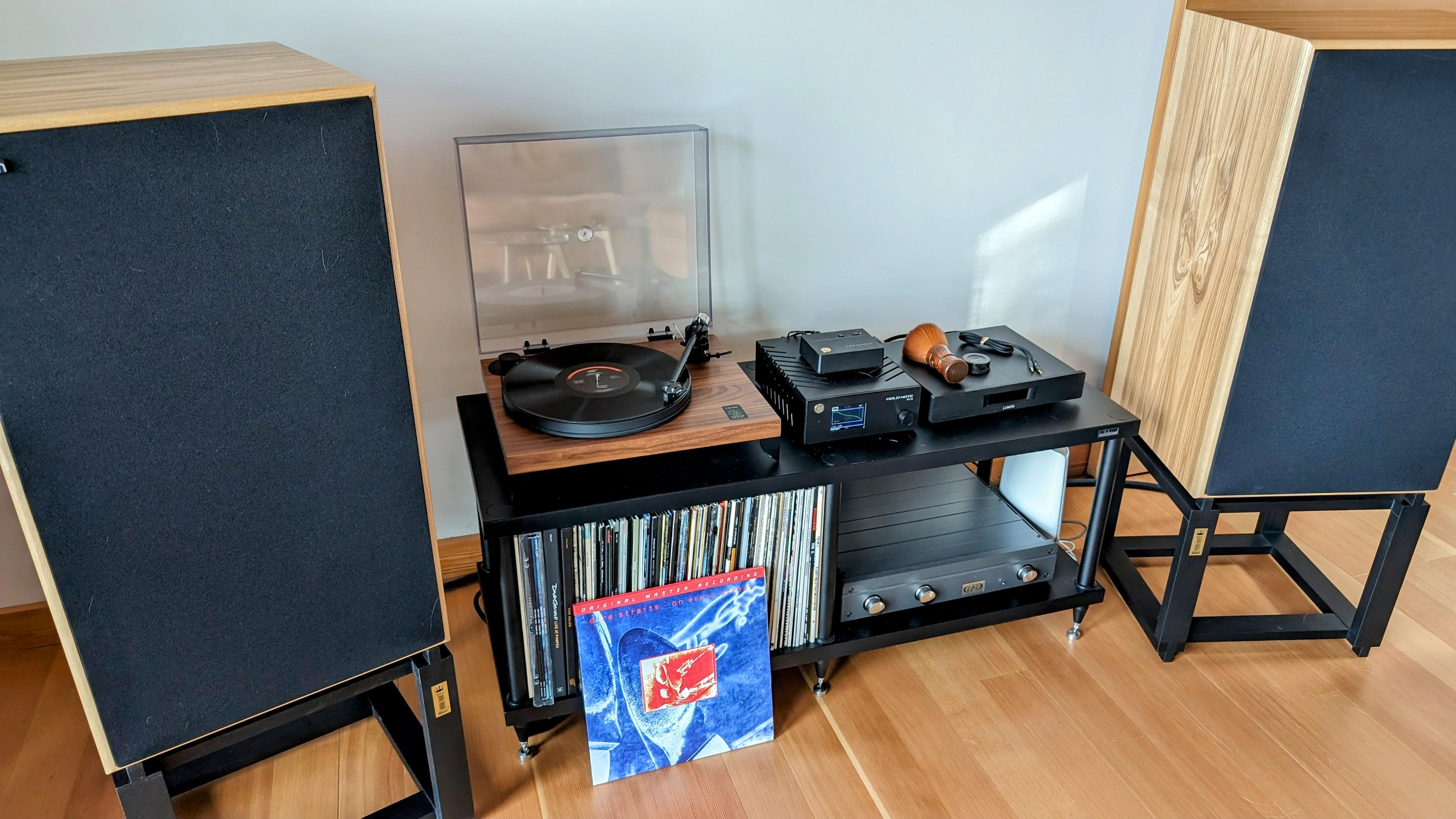 New Dire Straits on deck | Scrolller