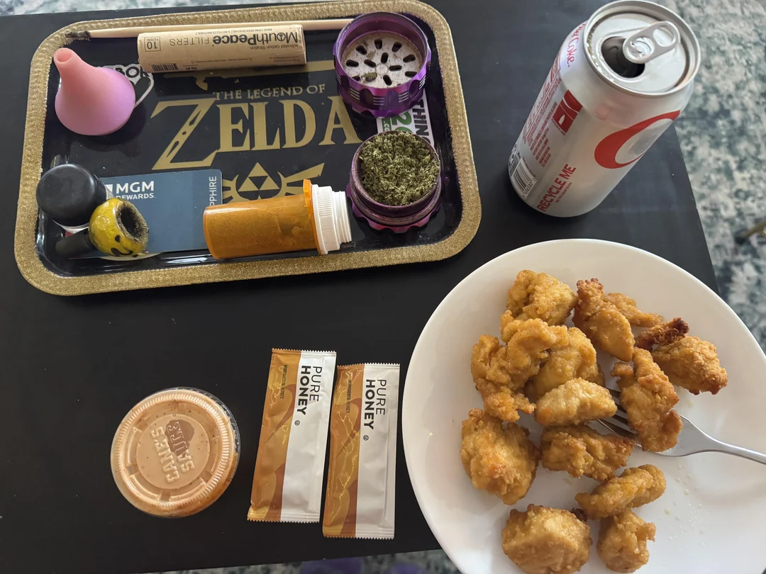 Got my setup back :) plus chicken nugs | Scrolller