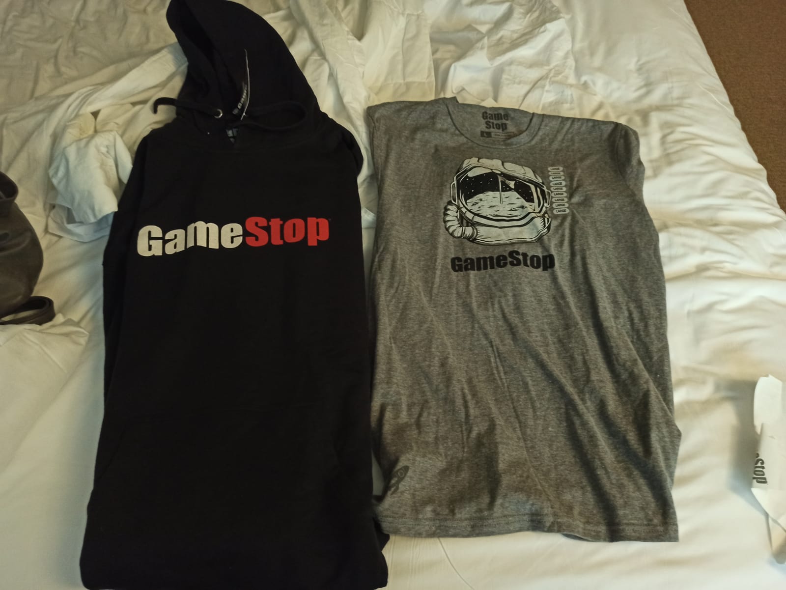 Europoor supporting GME merch | Scrolller