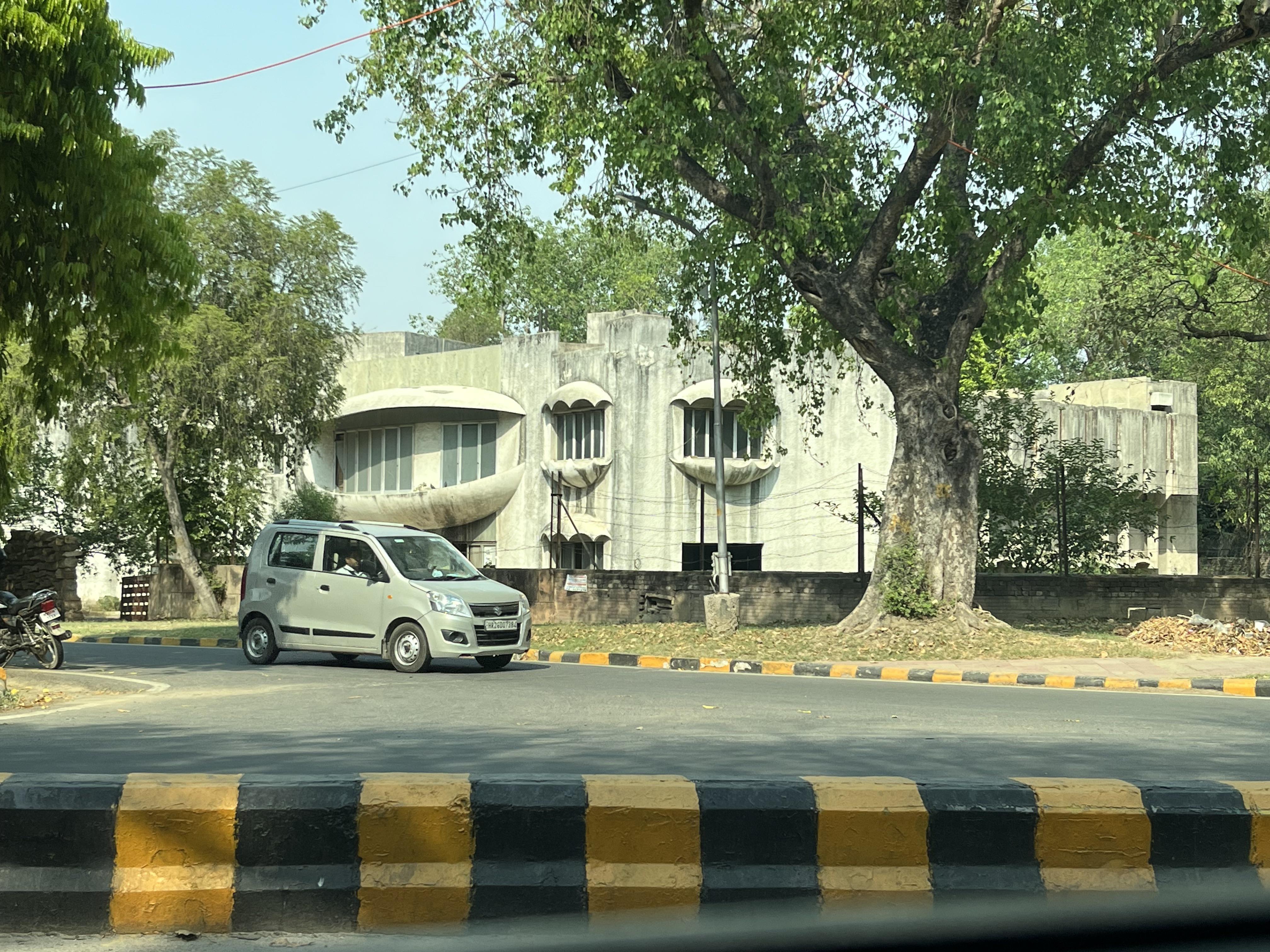 Does anyone have any idea about this place ? Looks very intriguing and has that 80s vintage ...