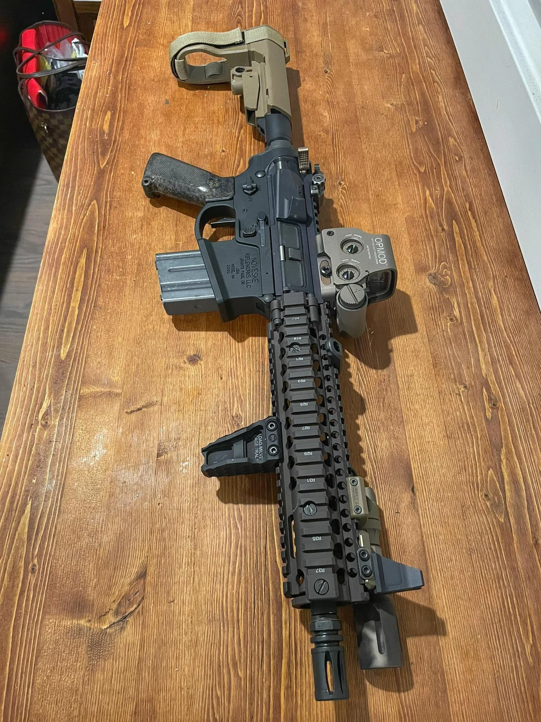 Bakelite grip look and feels so right | Scrolller