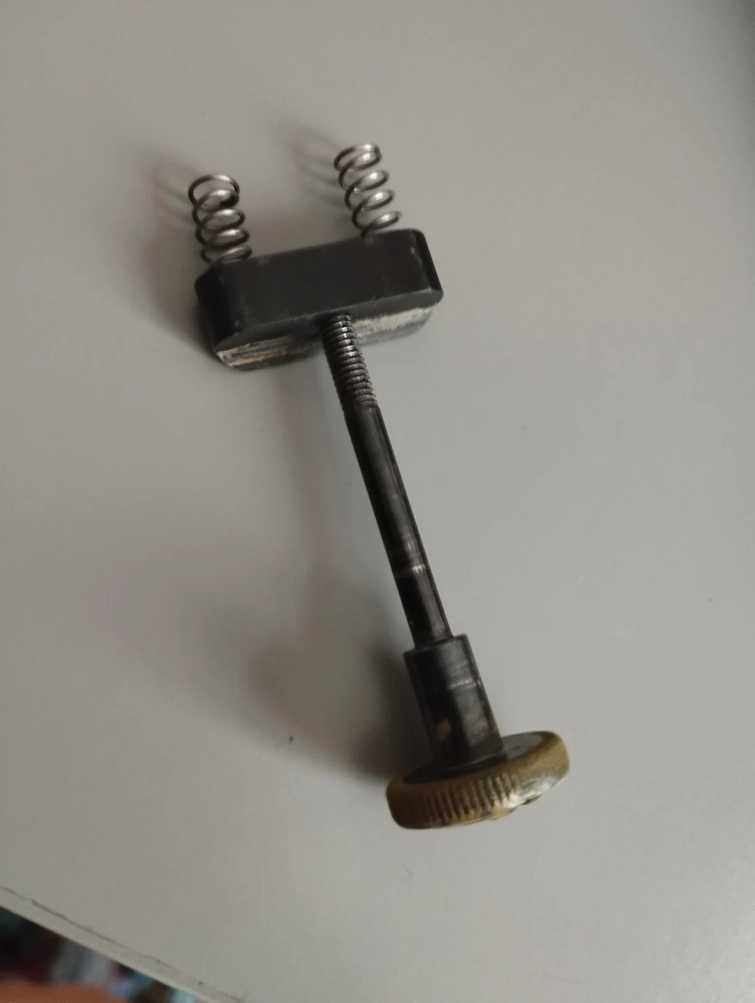 I have modified the mounting system of my Eotech 551 | Scrolller