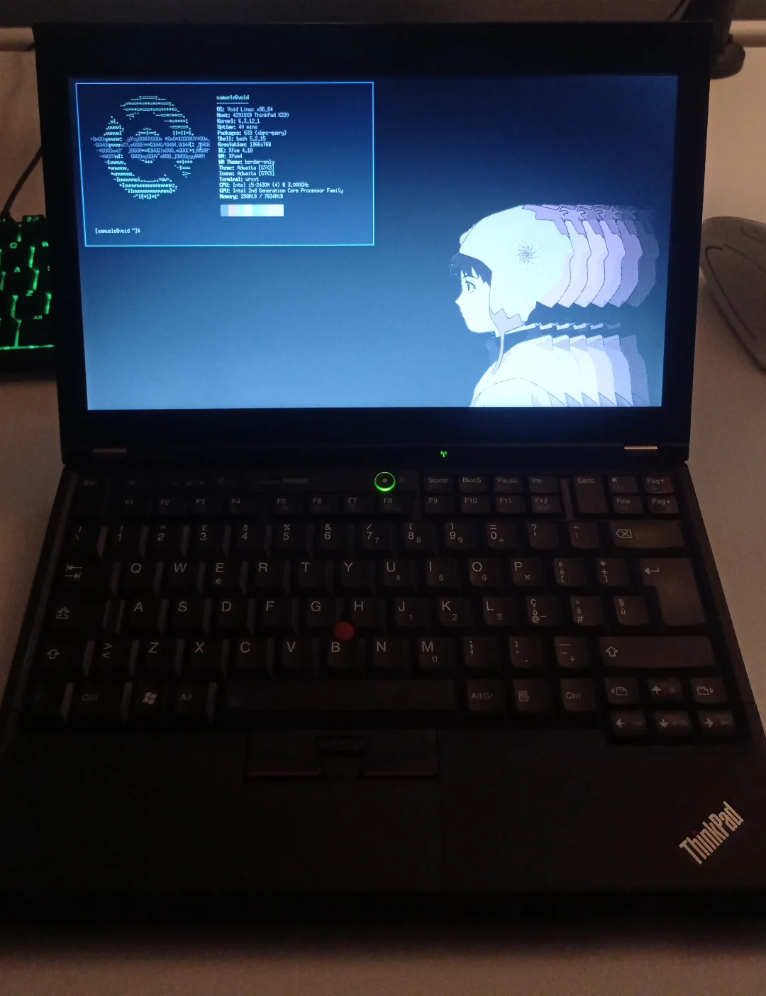 [XFCE] the thinkpad is a part of the rice | Scrolller