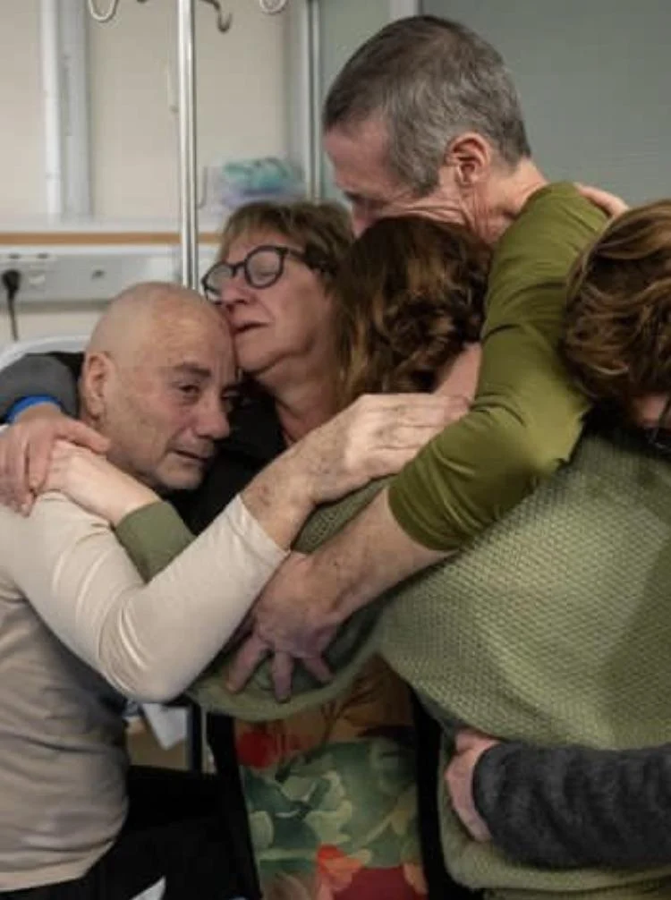 Family reunion after hostages rescued from Rafah, Gaza | Scrolller