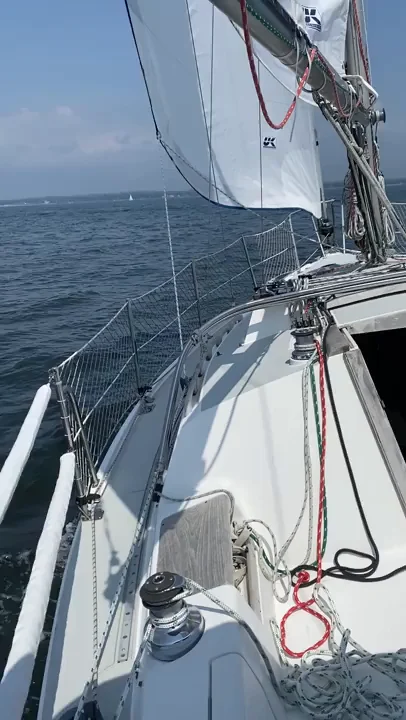 Day Sail Heaven | Scrolller