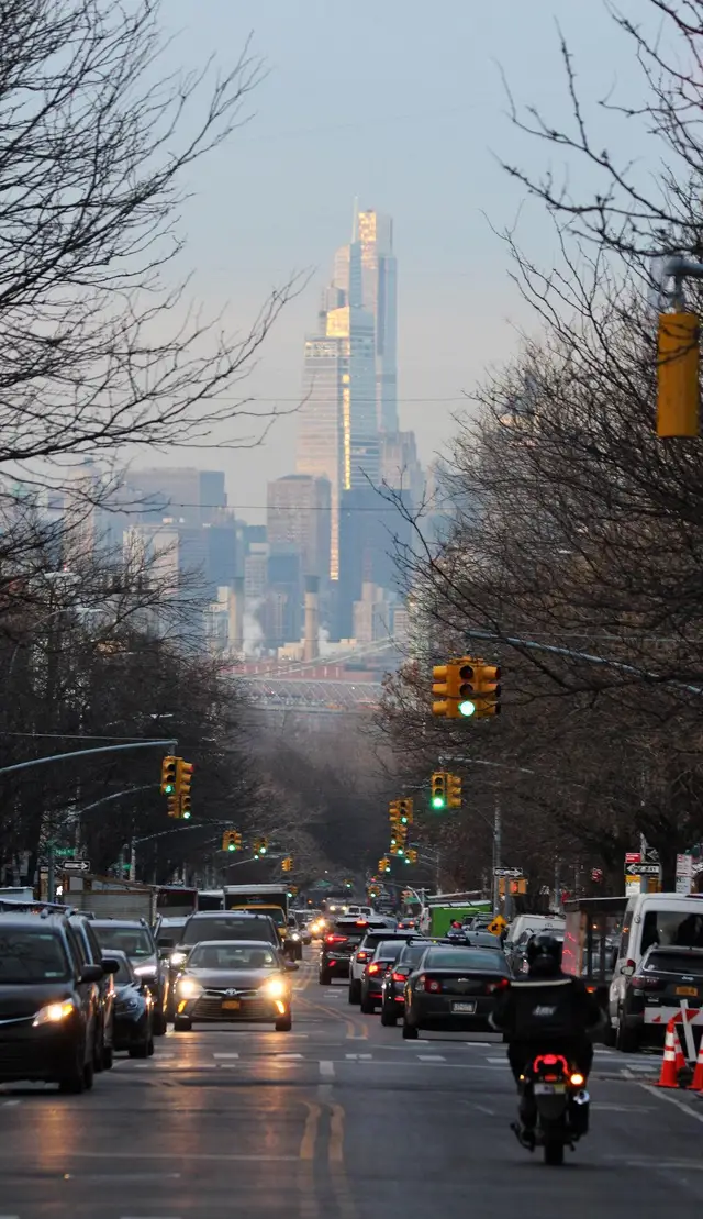 Street scene in Brooklyn | Scrolller