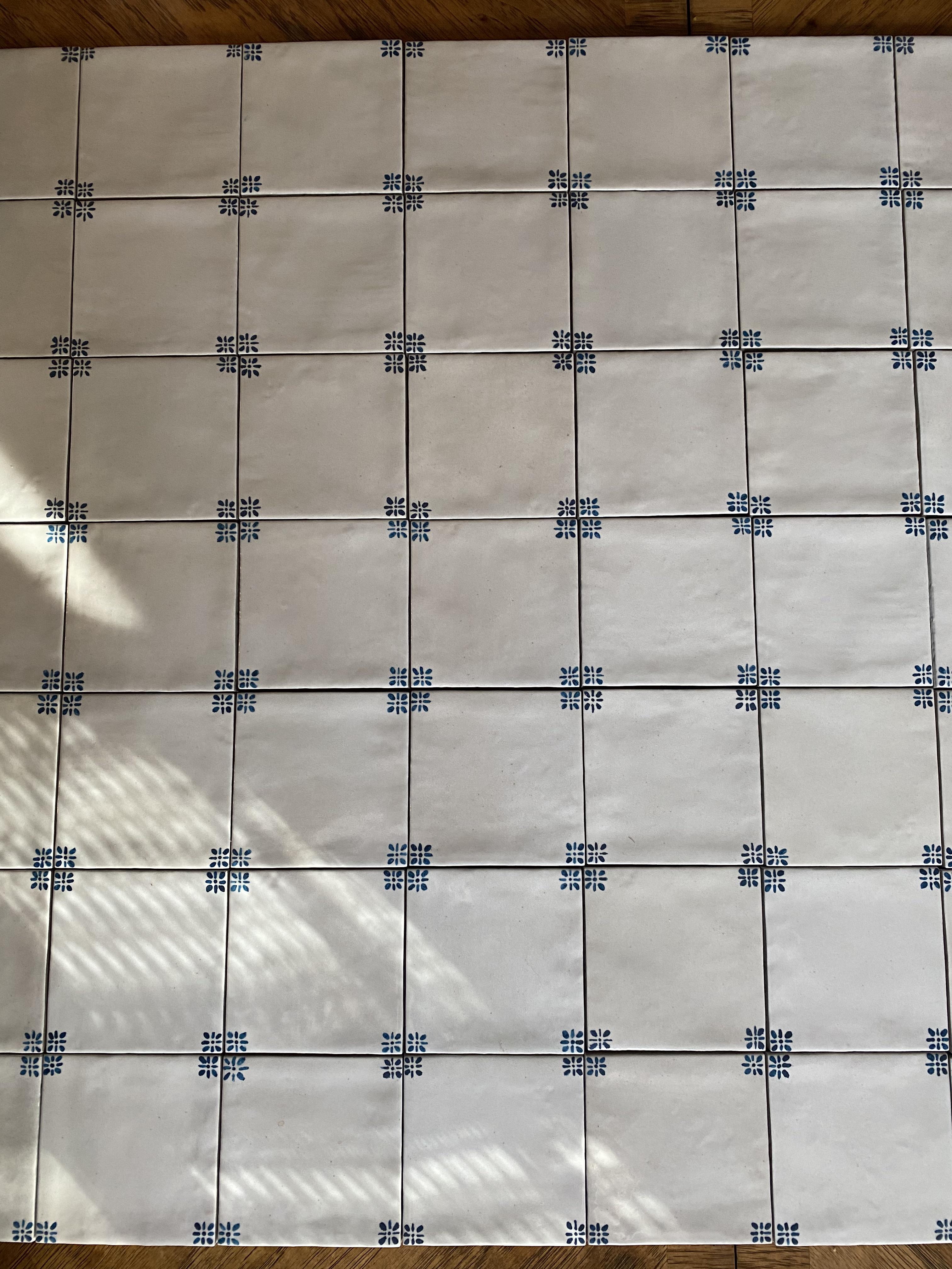 DIY Delft Tiles for Kitchen Backsplash with Enamel Paint - Seal or No? Experience with ...