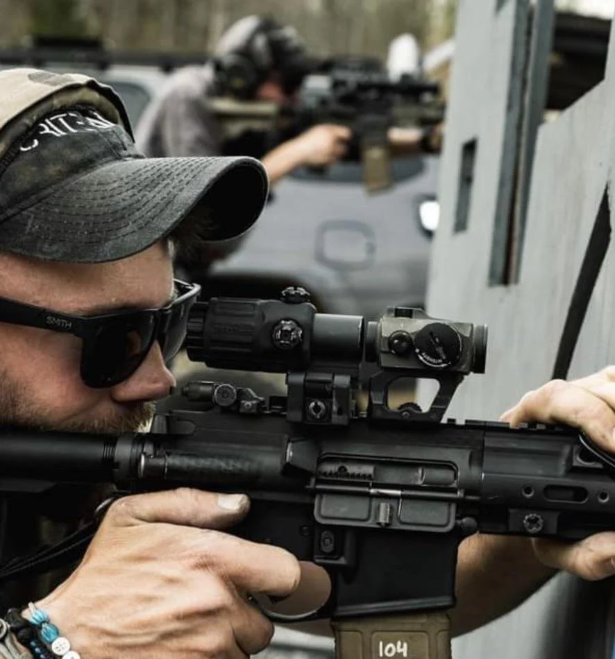 Can anyone identify the height of this Scalerworks LEAP/01? And Is this a standard Eotech mount ...