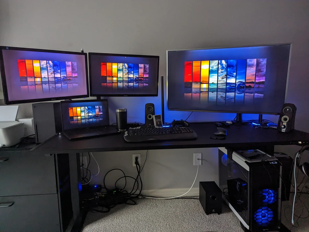 Finally got my setup somewhat complete | Scrolller