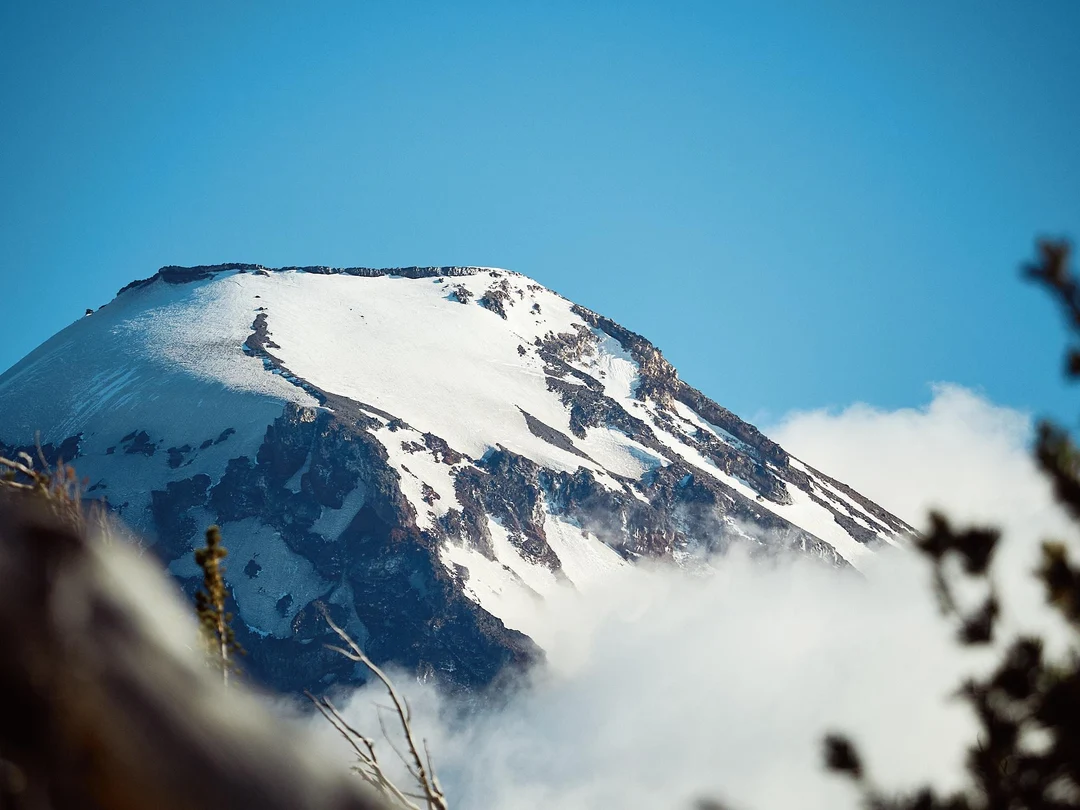 South Sister summit shrouded in clouds, Oregon [OC][2048x1536][IG@RalphDaub] | Scrolller
