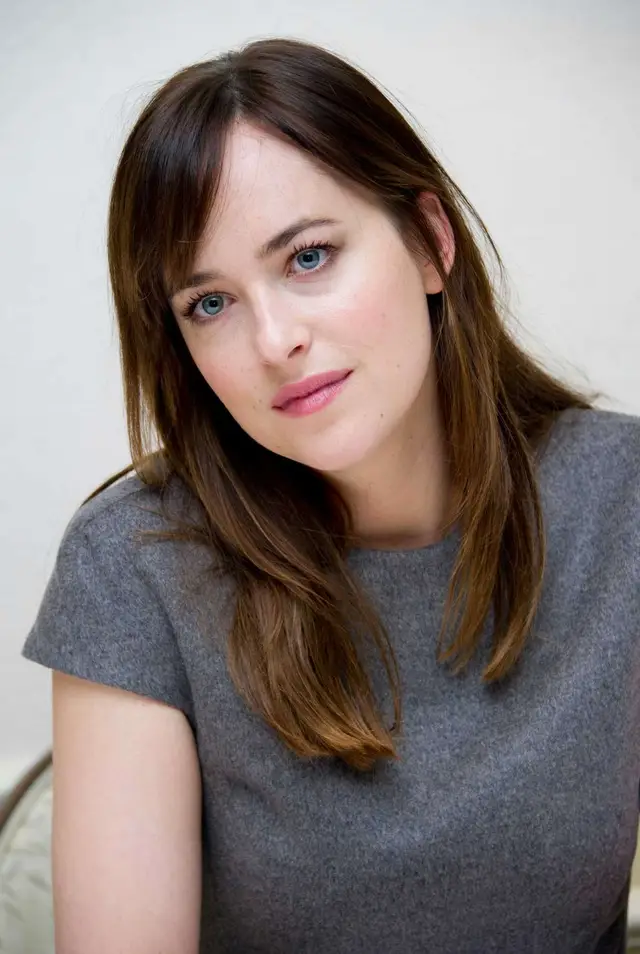 Dakota Johnson | Scrolller