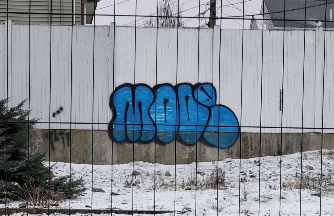 MOVE (?) | Scrolller