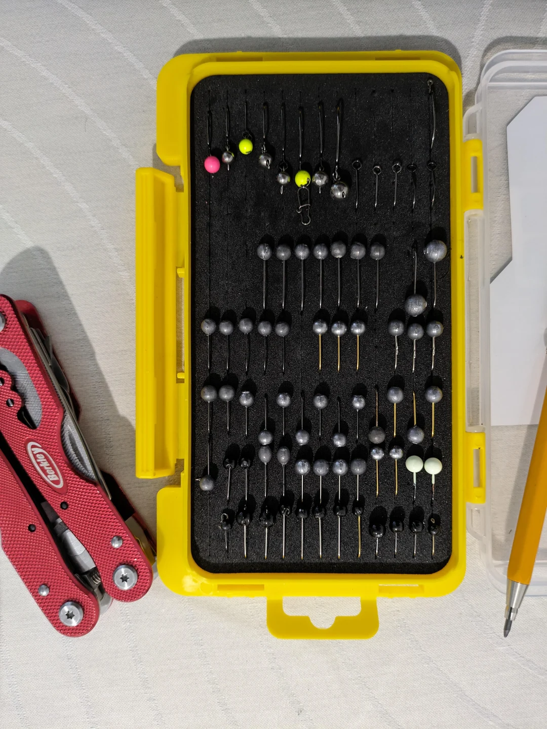 What is your fishing hooks set-up? | Scrolller