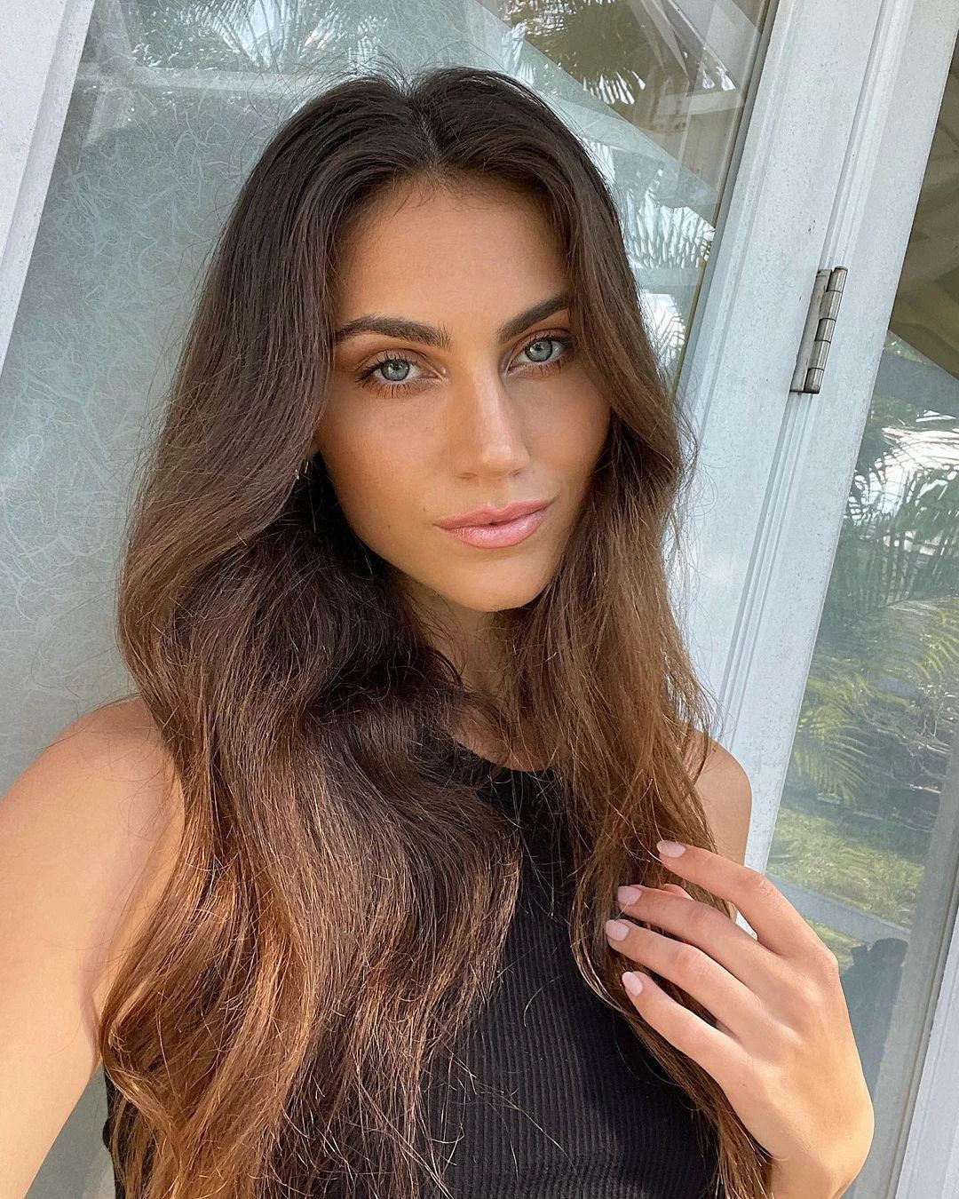 Stephanie Rayner | Scrolller