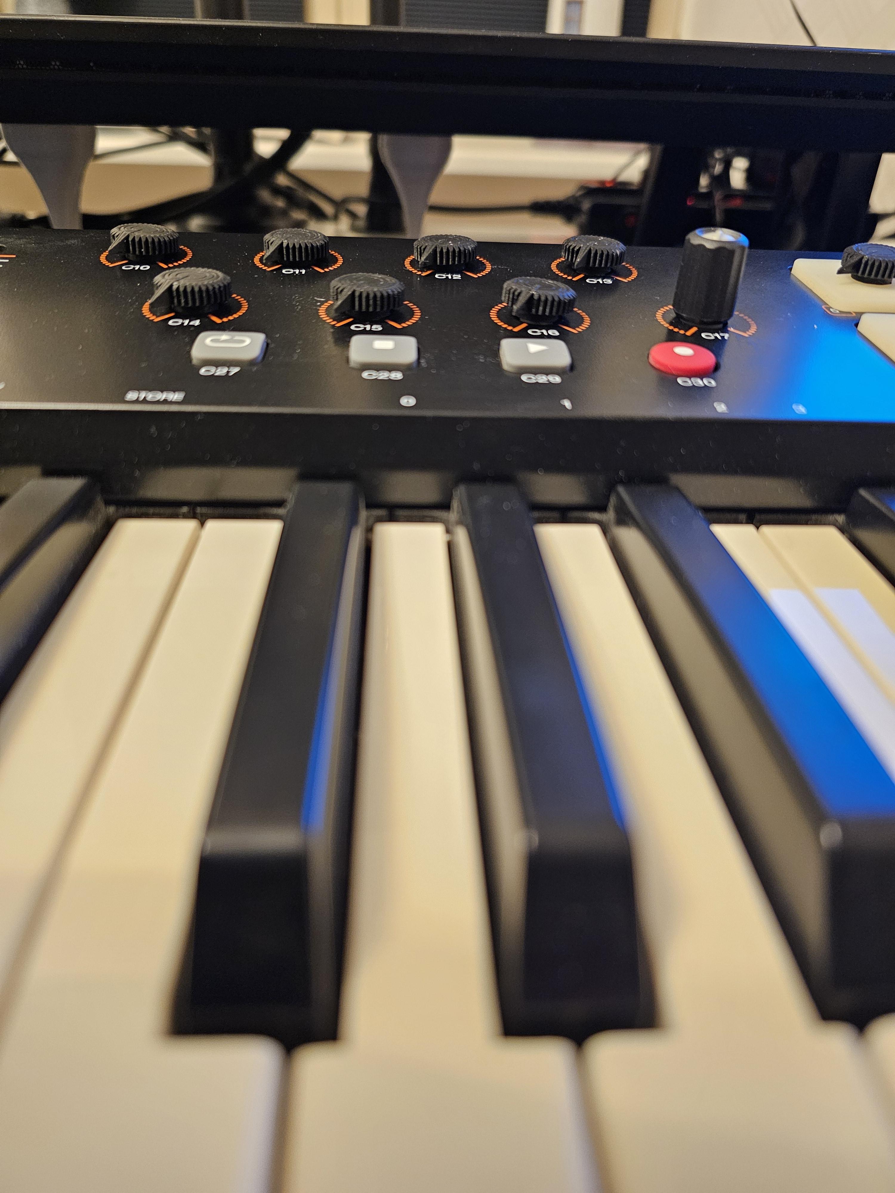 Low-profile knobs for my MIDI keyboard | Scrolller