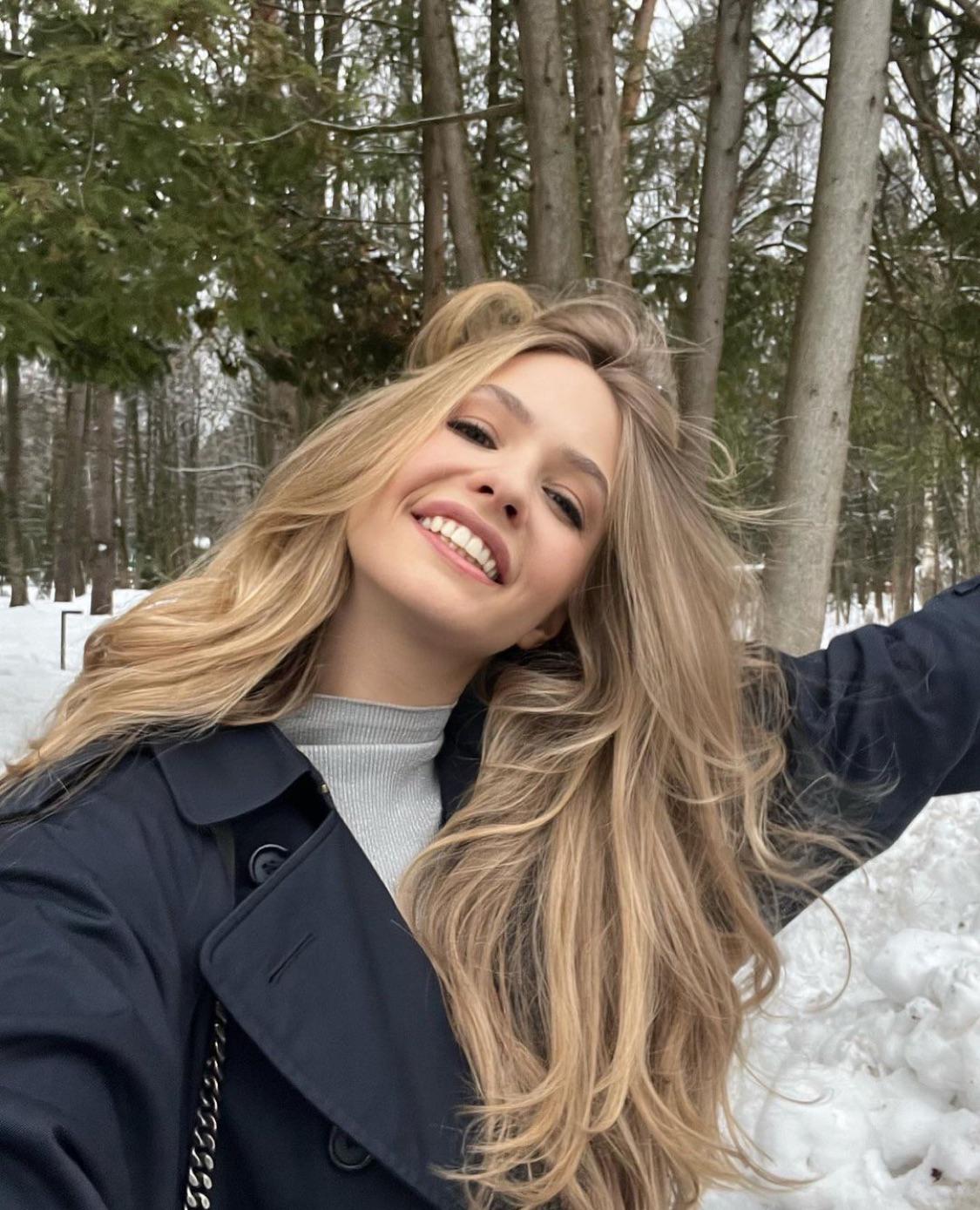 Alena Borovaya | Scrolller