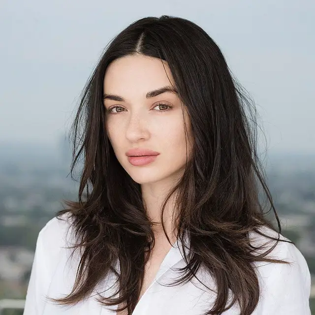 Crystal Reed | Scrolller