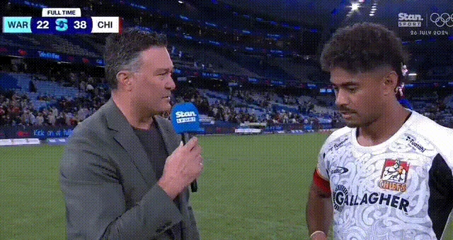 Left him hanging! | Scrolller