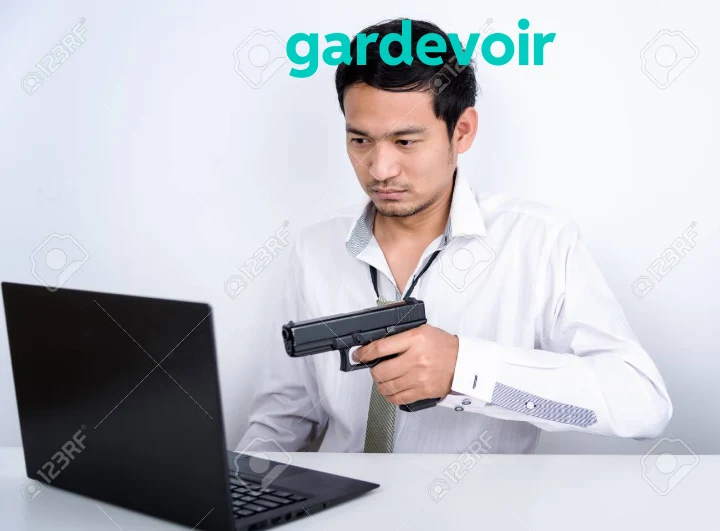 A gardevoir look at ur computer, what she gonna do? | Scrolller