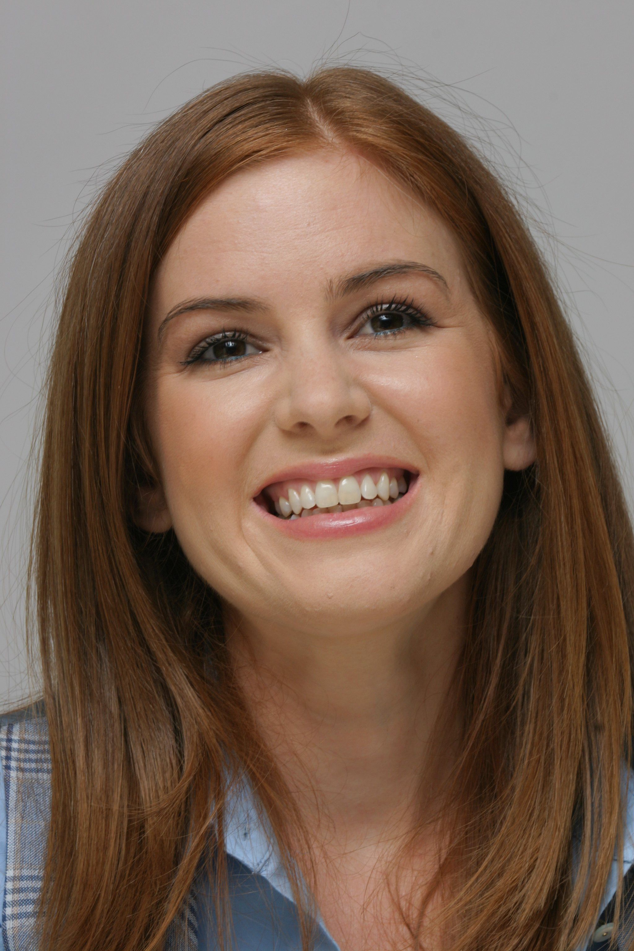 Isla Fisher | Scrolller