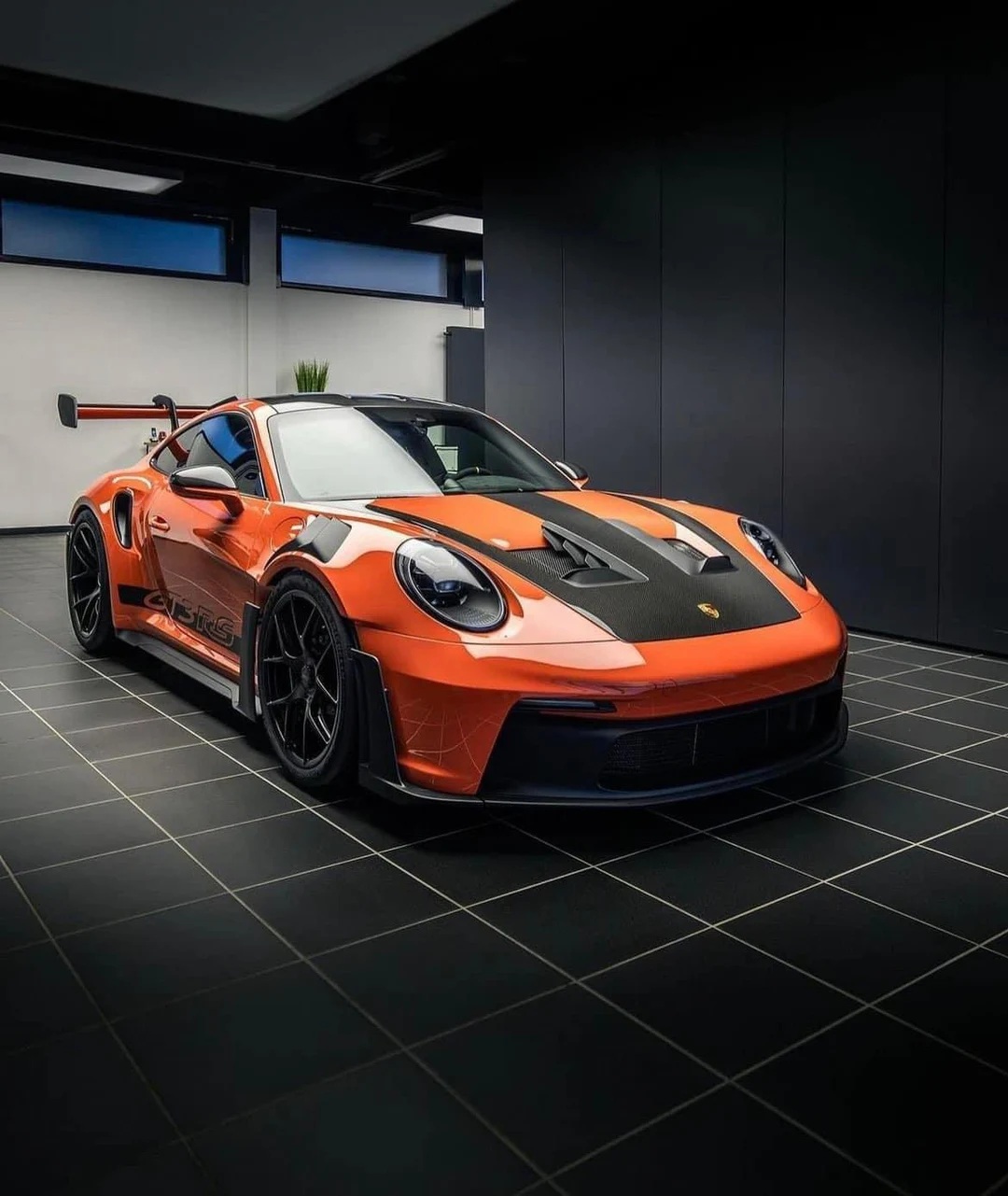 Porsche 🧡 | Scrolller