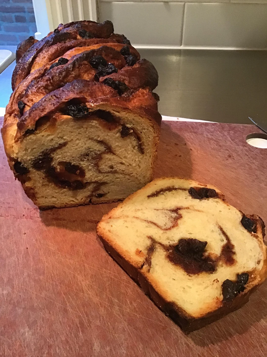 Cinnamon Raisin Bread | Scrolller