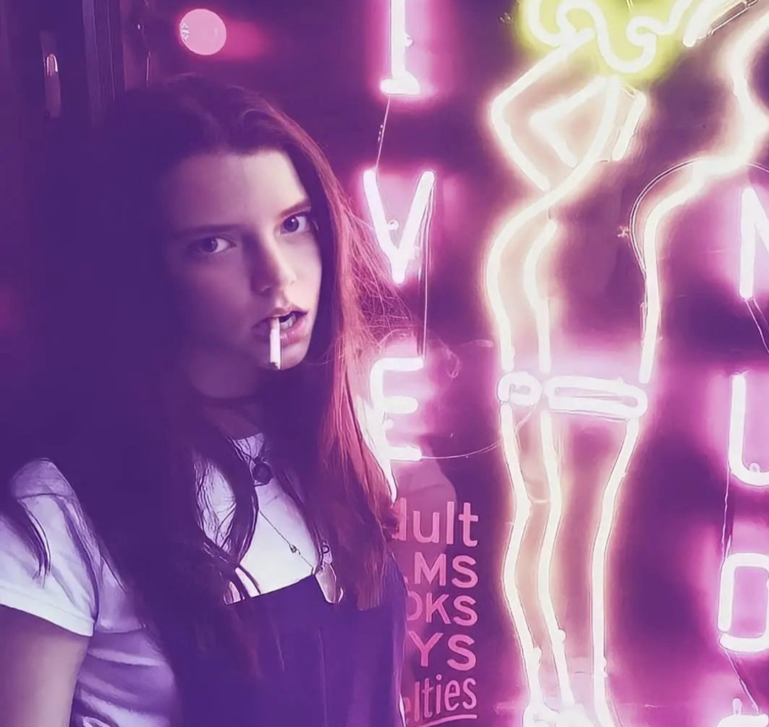 A young Anya | Scrolller