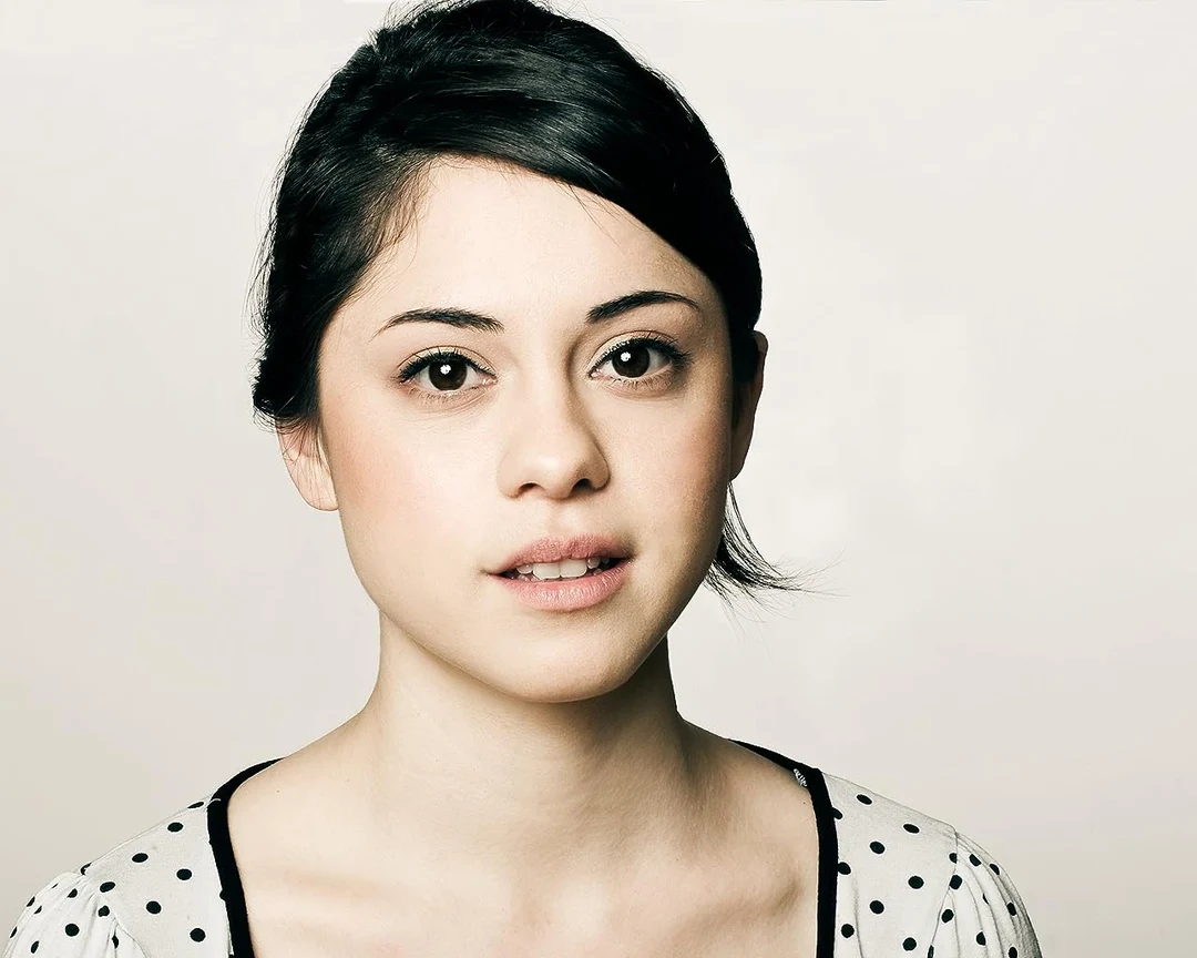 Rosa Salazar (Alita: Battle Angel) | Scrolller