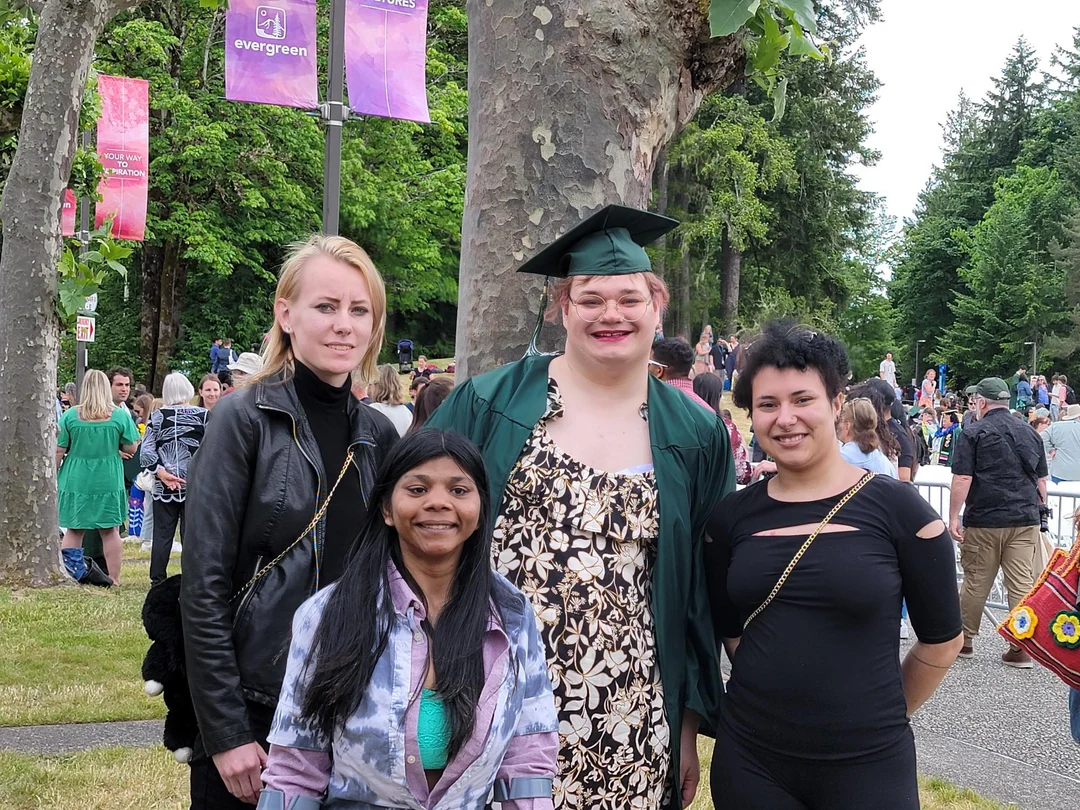 Trans girl graduate | Scrolller