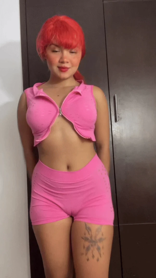 Slutty outfit | Scrolller