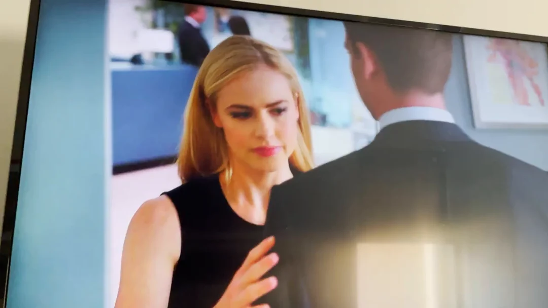 Stopped counting how many times ive watched this show and this is the first time i saw this ...