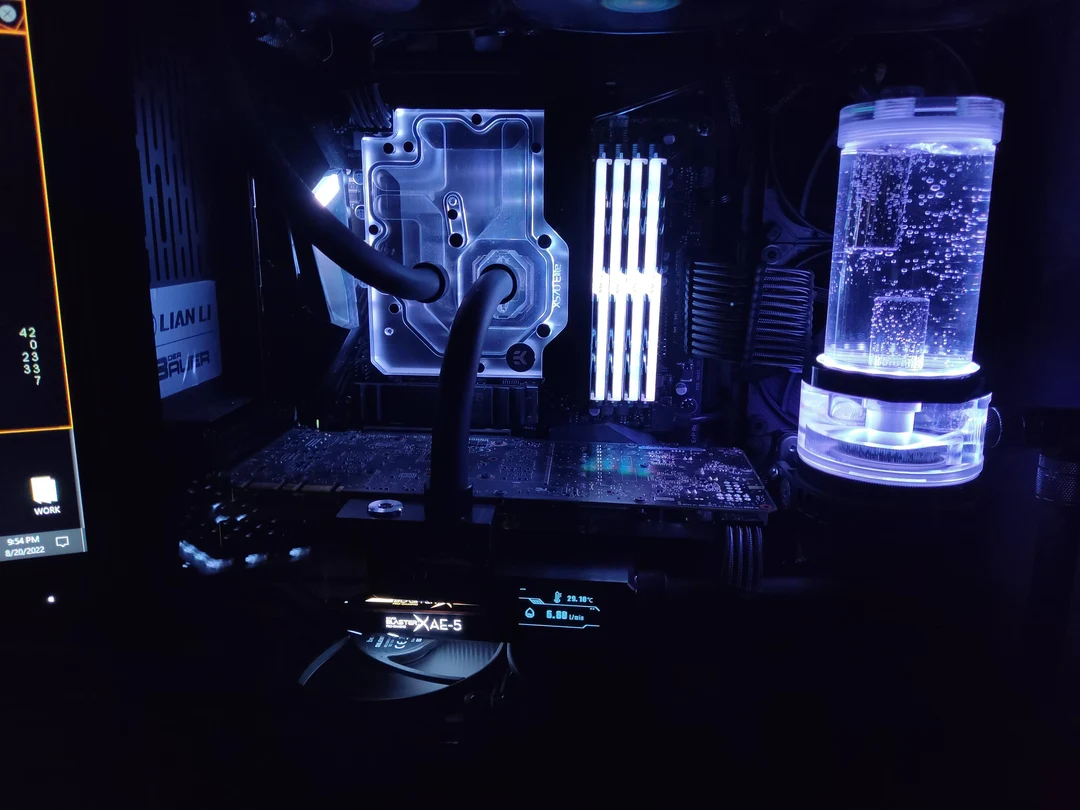 Need help picking a case | Scrolller