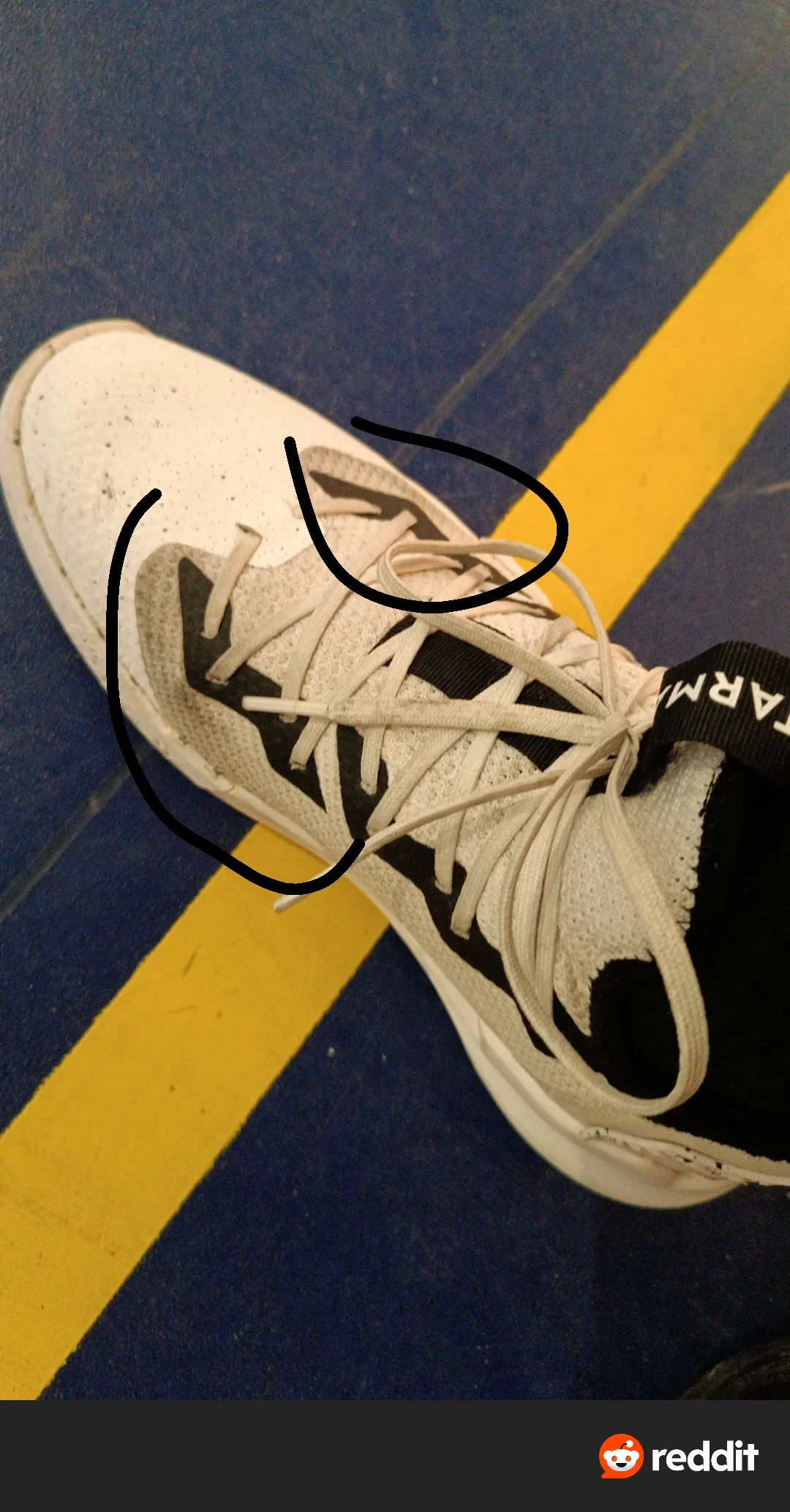 What shoe is this? | Scrolller