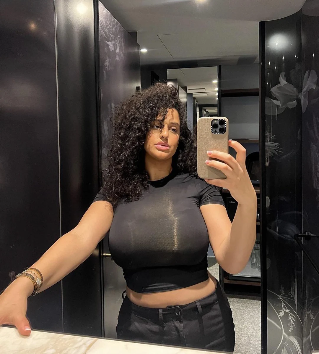 GINORMOUS VILLAGE FEEDERS 🍈🍈 | Scrolller