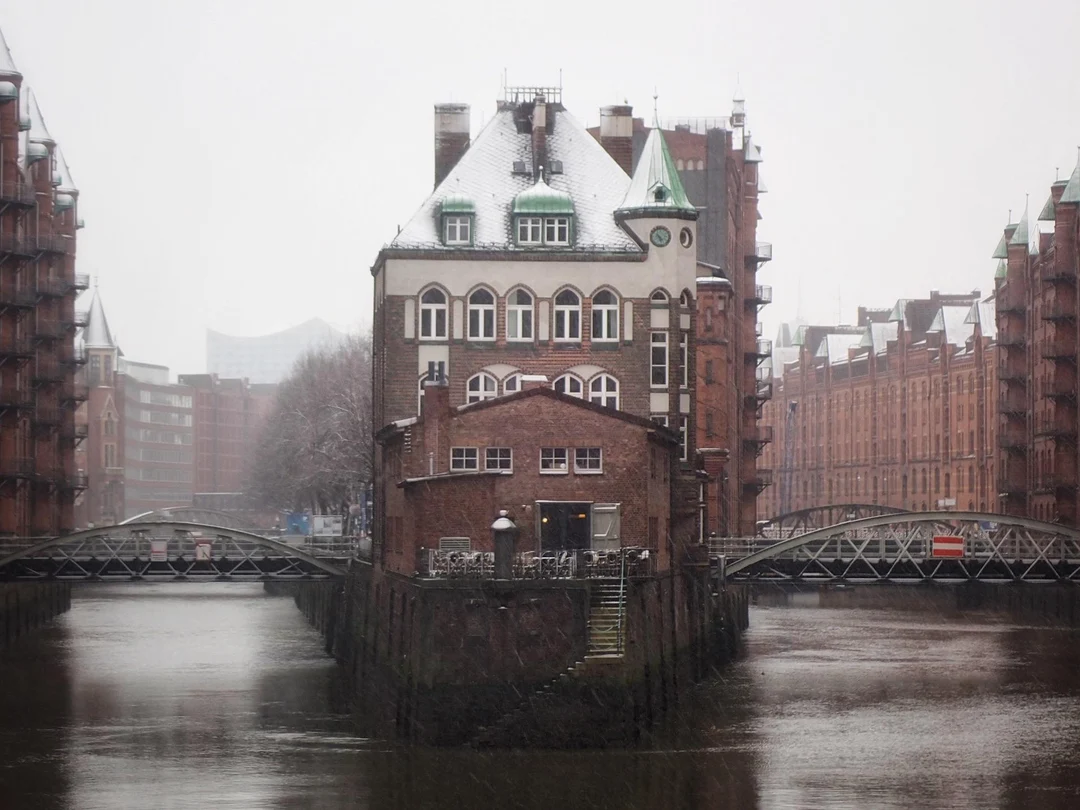 Hamburg, Germany [OC] | Scrolller