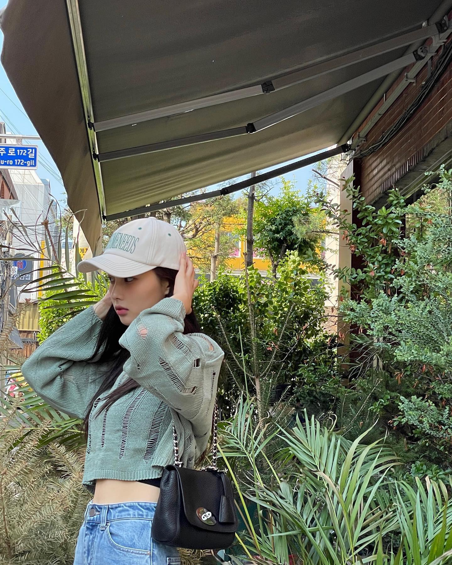 Discover more like IZone: 220529 Kang Hyewon Instagram Update and Related Content | Scrolller