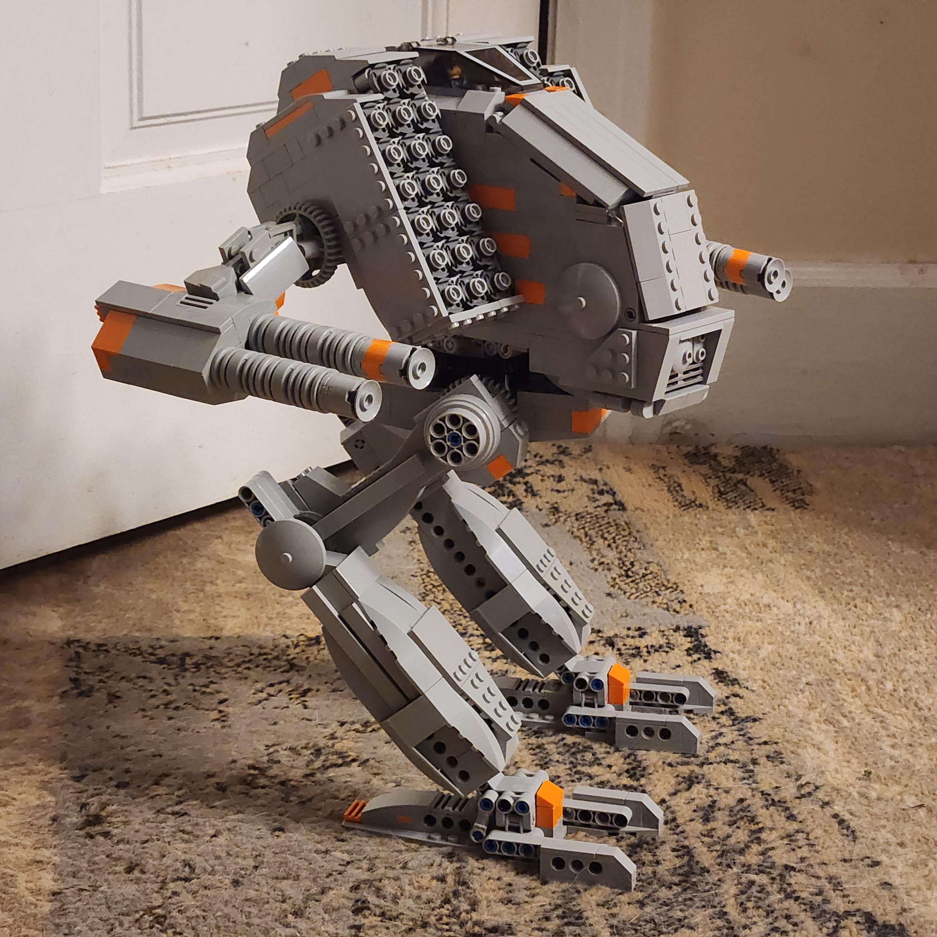 A Vulture MOC, a mech from Battletech/Mechwarrior universe. Very challenging build. | Scrolller