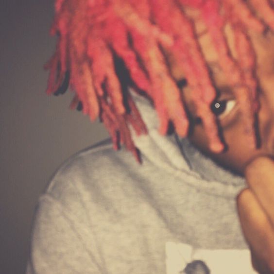 Rare pictures from 'pink dreads' era | Scrolller