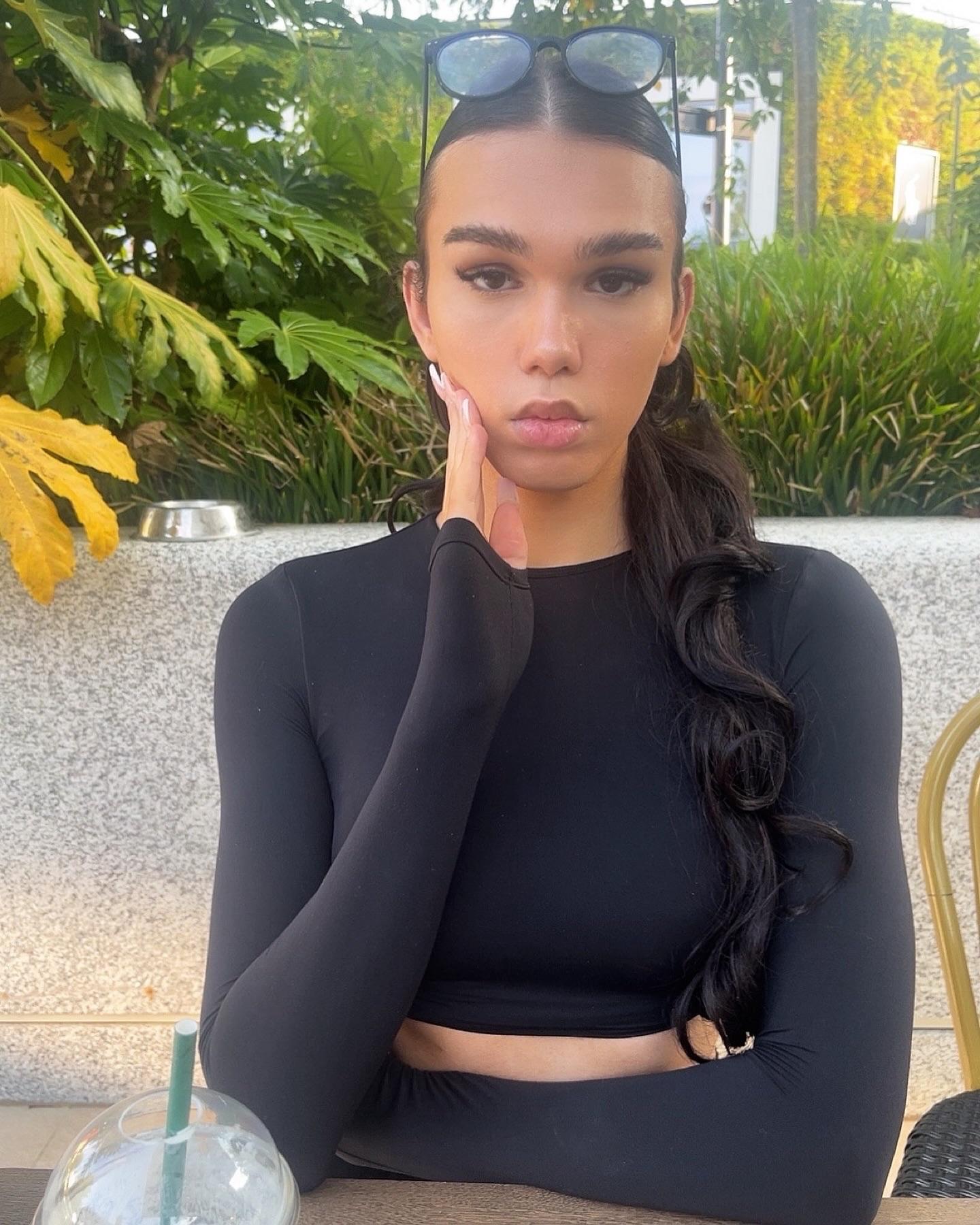 First time going out in only a tinted moisturiser | Scrolller