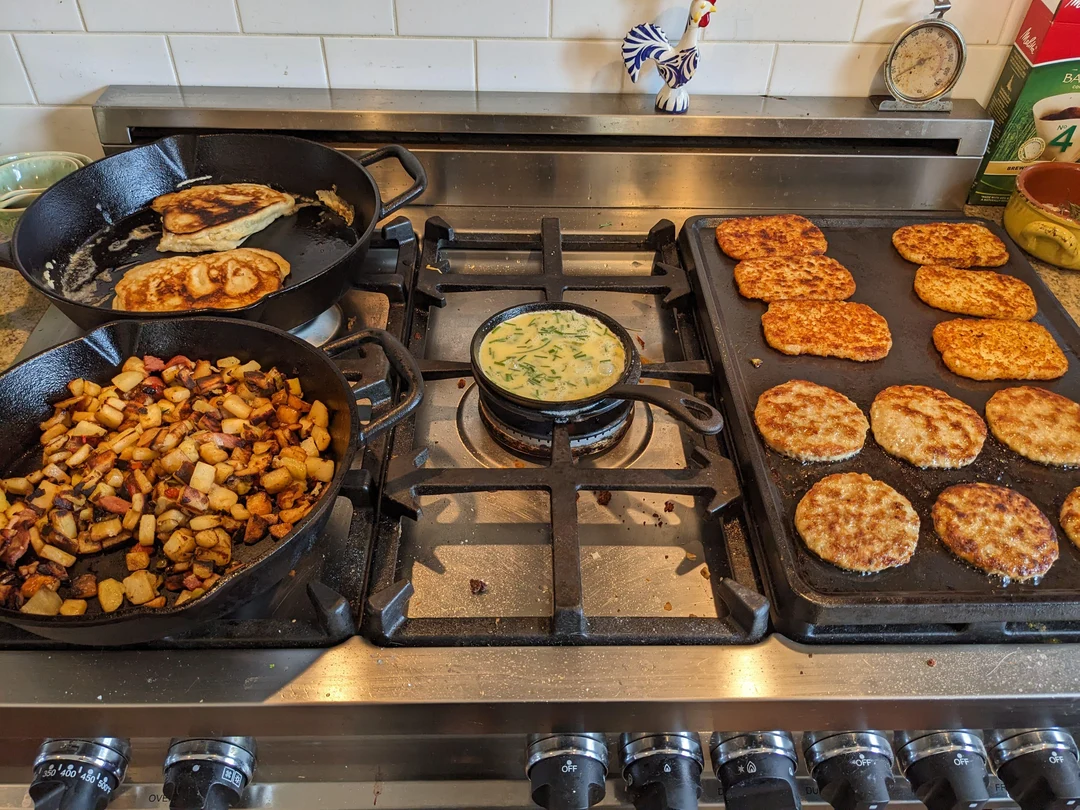 Let's get back to cooking. | Scrolller