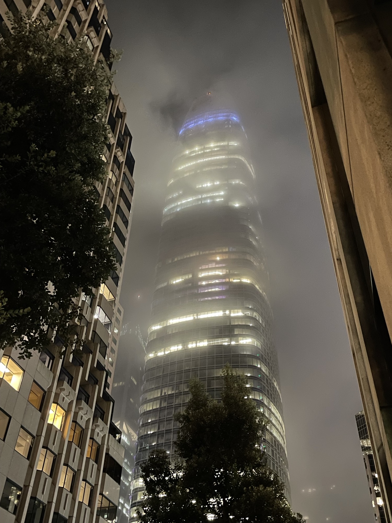 Salesforce tower in SF | Scrolller
