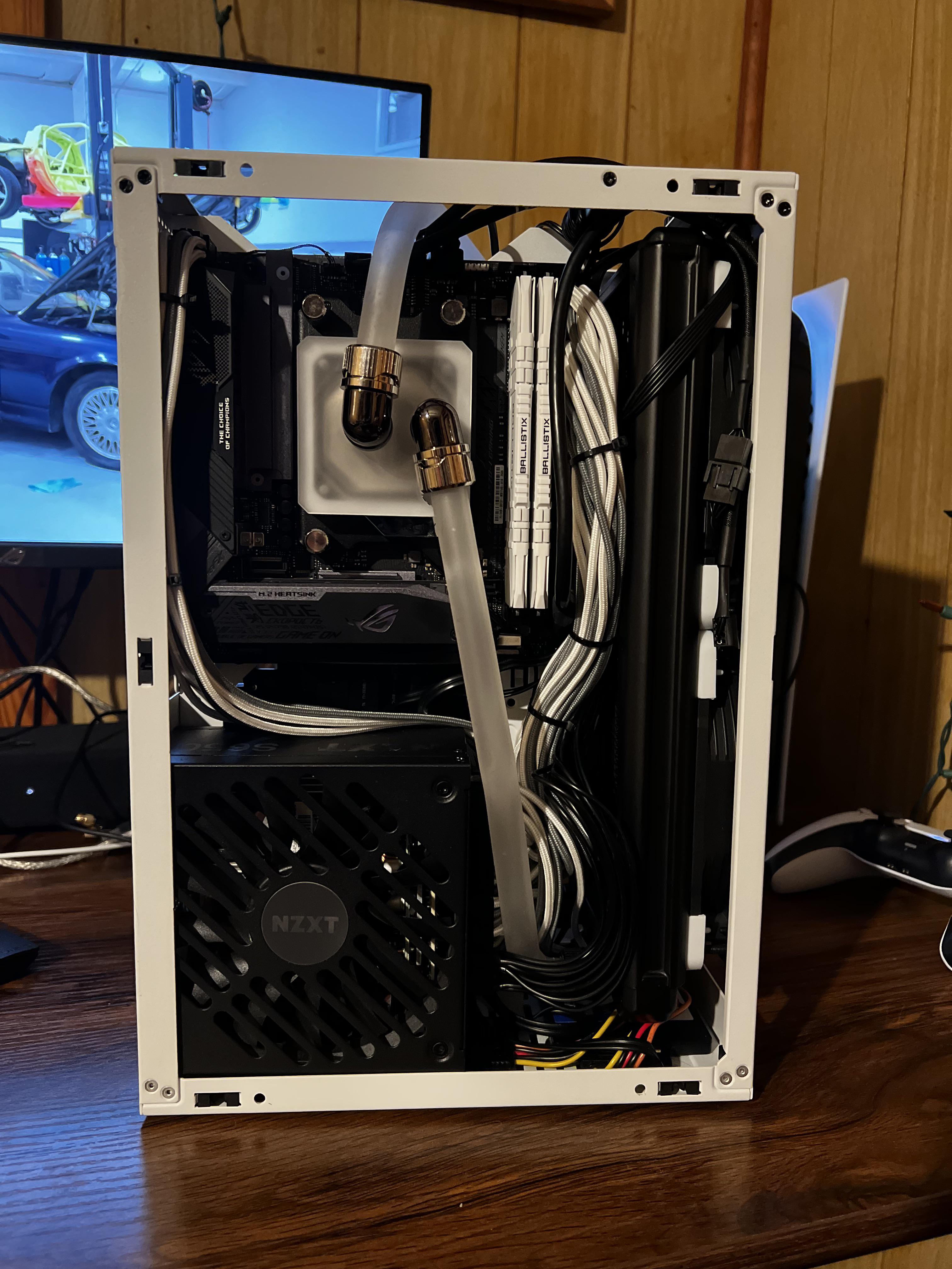 Discover more like Sffpc: Another Meshlicious Custom Loop and Related Content | Scrolller