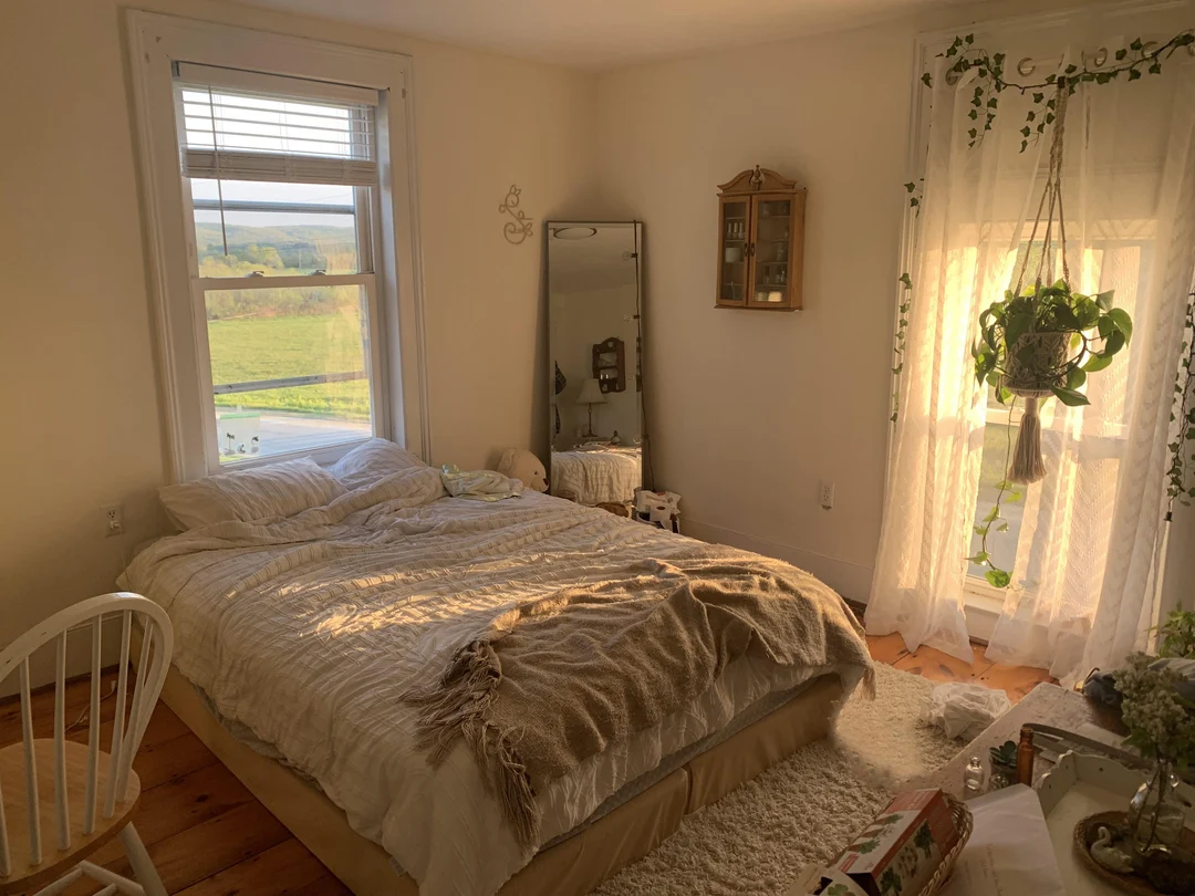 Golden hour in my bedroom | Scrolller