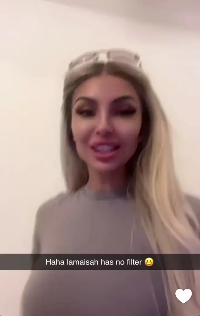 Faryals snap story | Scrolller