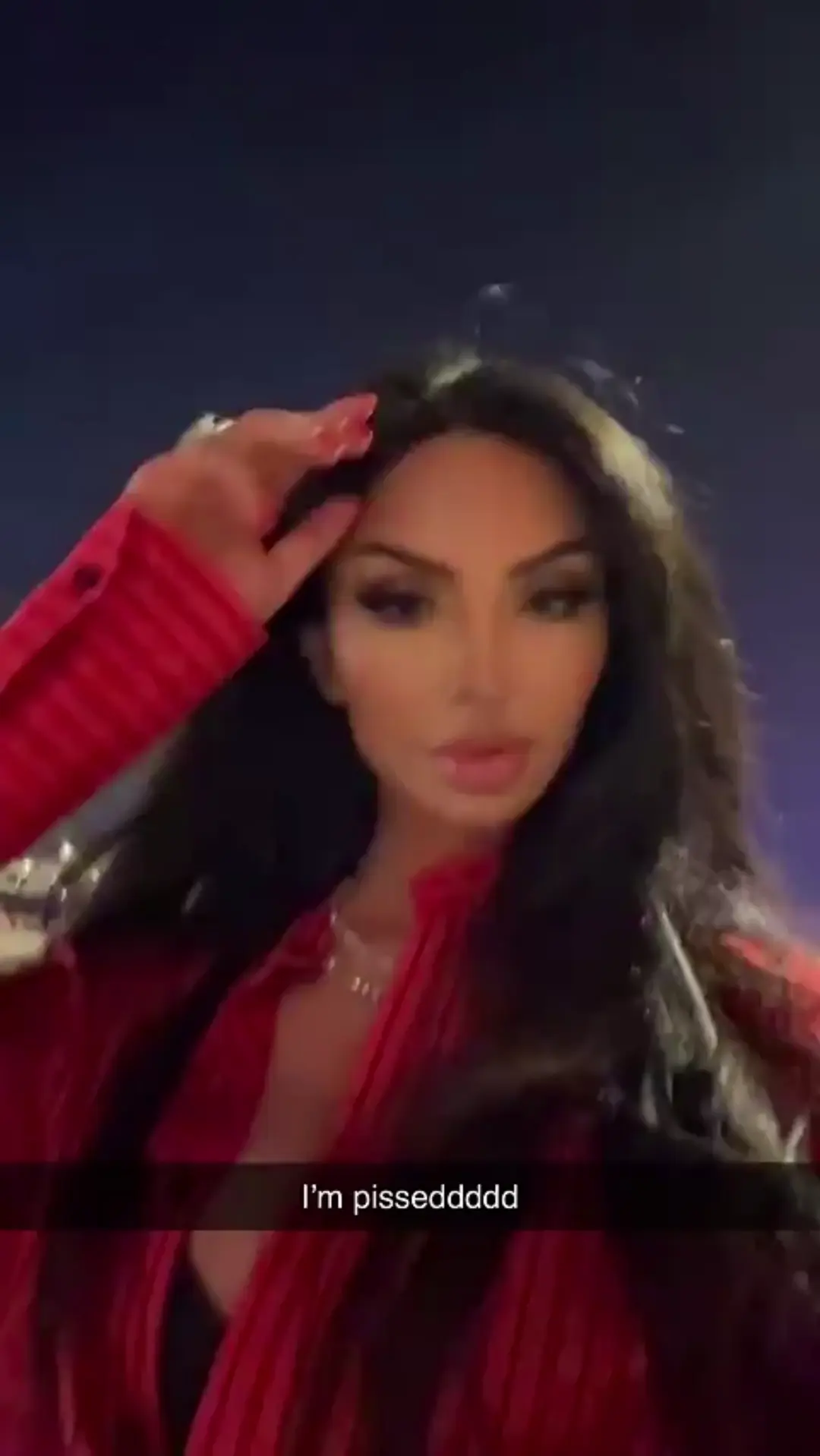 Faryals tit looks so good | Scrolller