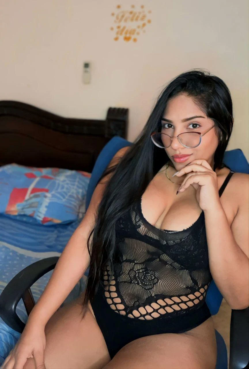 enormous | Scrolller