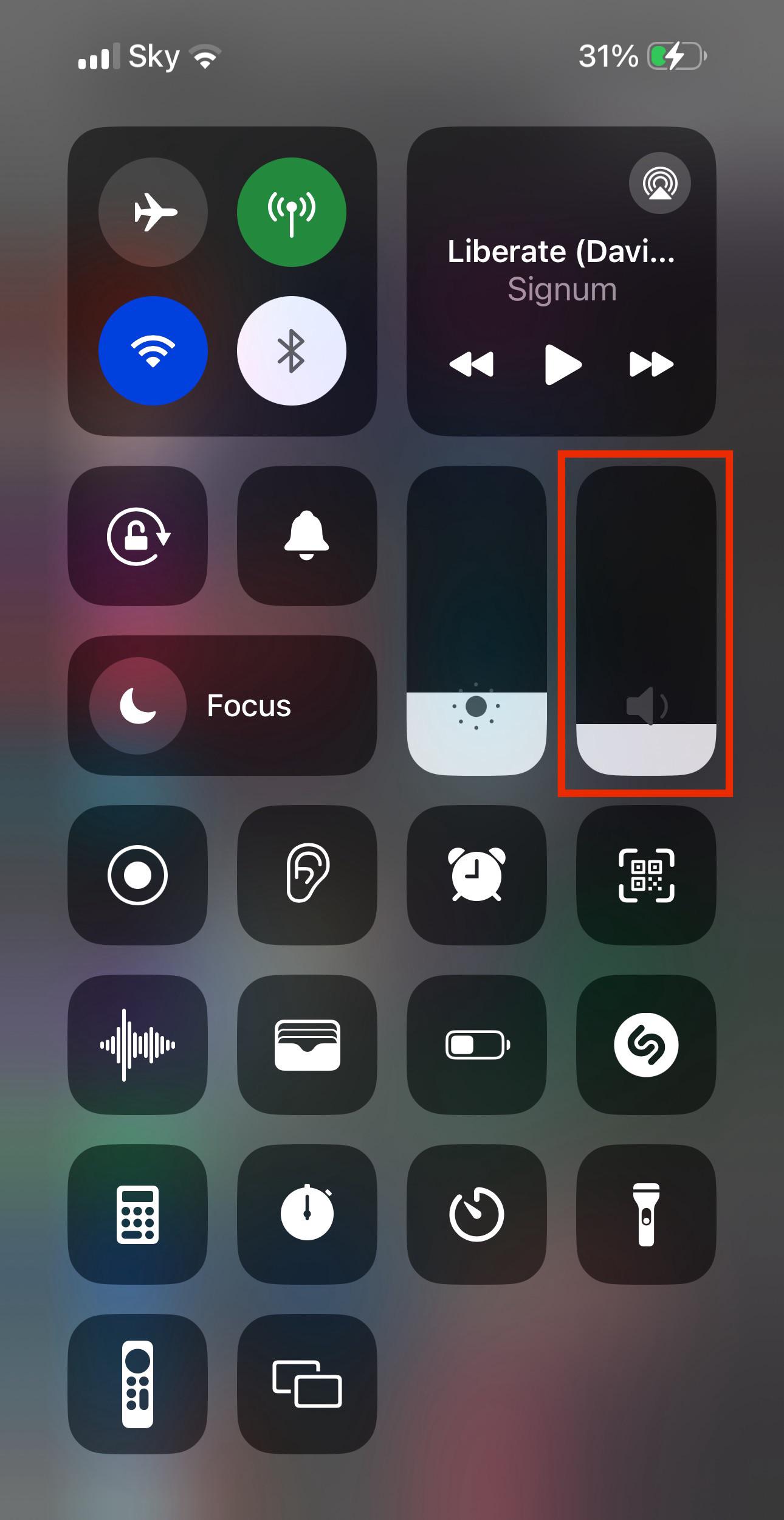Volume poltergeist? | Scrolller