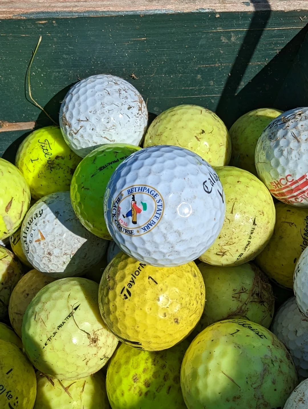 Range ball find | Scrolller