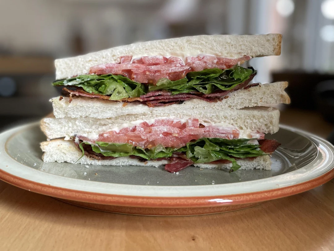 Homemade BLT | Scrolller